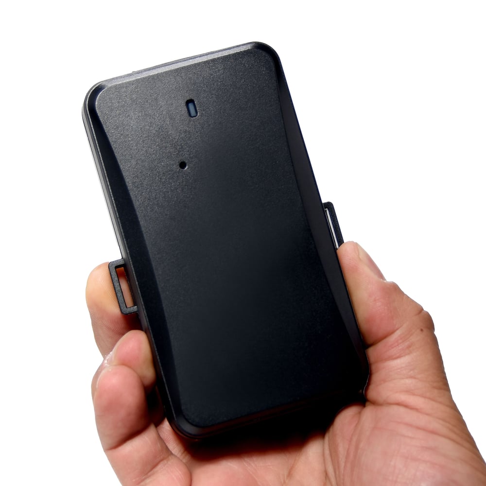 Trackhawk TH-MAG: Magnetic GPS Tracker - 10000mAh Rechargeable Battery ...